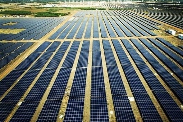 Make In India: ReNew Power To Set Up Solar Cell, Module Manufacturing ...