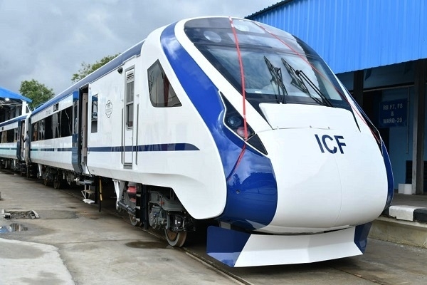 Indian Railways’ Masterpiece To Finally Be Unveiled: Train 18 Gets EIG ...