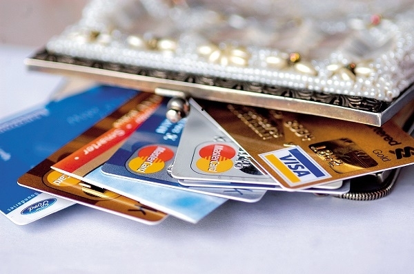 Your Credit And Debit Card Transactions Just Got Safer: Here Are RBI’s ...