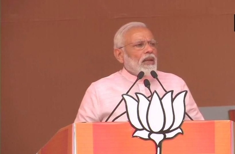 New Viral Video Clip Of PM Modi’s Interview With ABP News Shows Him ...