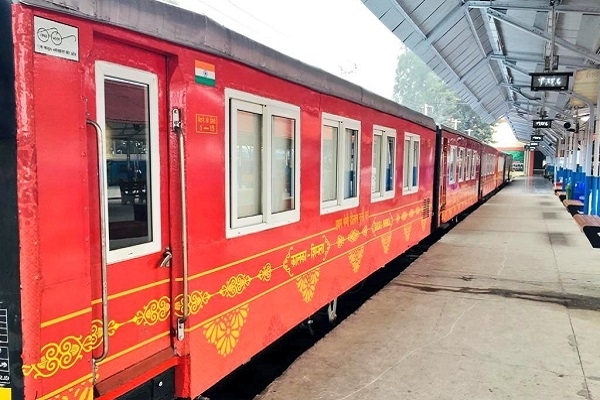 Indian Railways Launches Kalka-Shimla Vistadome Train With Panoramic ...