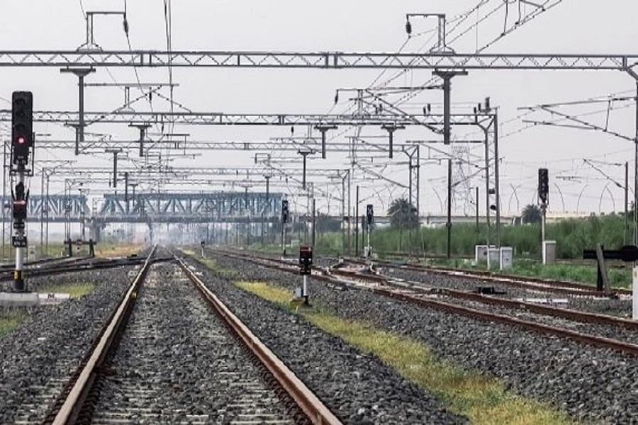 Indian Railways Completes 100 Per Cent Electrification Of Broad Gauge ...