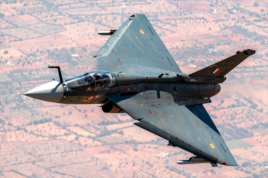 India's Homegrown Tejas Fighters Arrive In Dubai for Maiden Foreign Air ...
