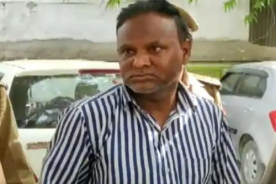 UP Police Nab Mysterious Blade Attacker Who Targeted Office-Going Women ...