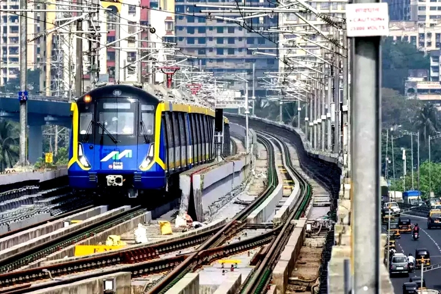 Mumbai Metro Line 2B: Overhead Equipment Network Energisation On 5.6 Km ...
