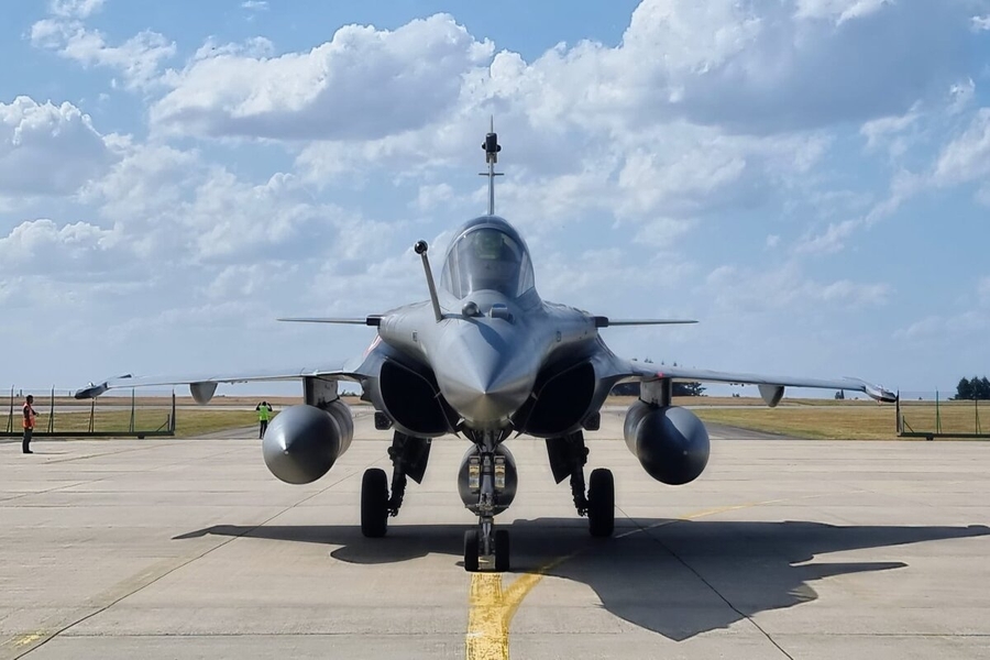 Historic Feat: IAF's Rafales — For The First-Time-Ever — Fly Non-Stop ...