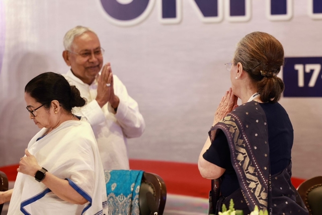 Congress' Sacrifice For INDIA: Might Contest On Less Than 400 Seats In ...