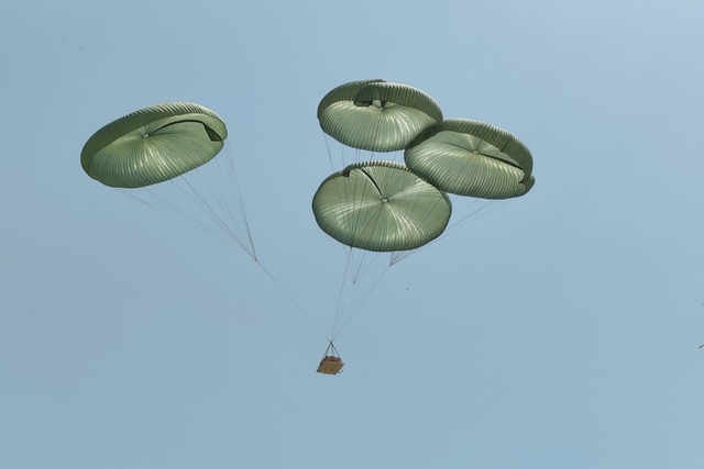 IAF Successfully Tests Indigenous Heavy Drop System For Rapid Paradrop ...