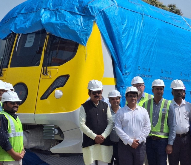 Indore: First Metro Trainset Arrives, Trial Run On Priority Corridor In ...