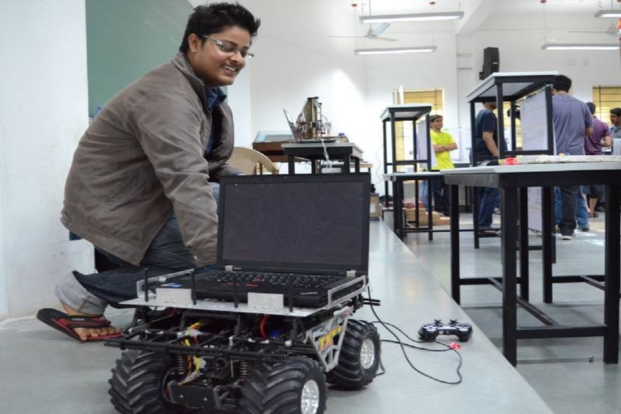 India’s First IIIT — In Hyderabad — Is 25 Years Old, And Is Recognised ...