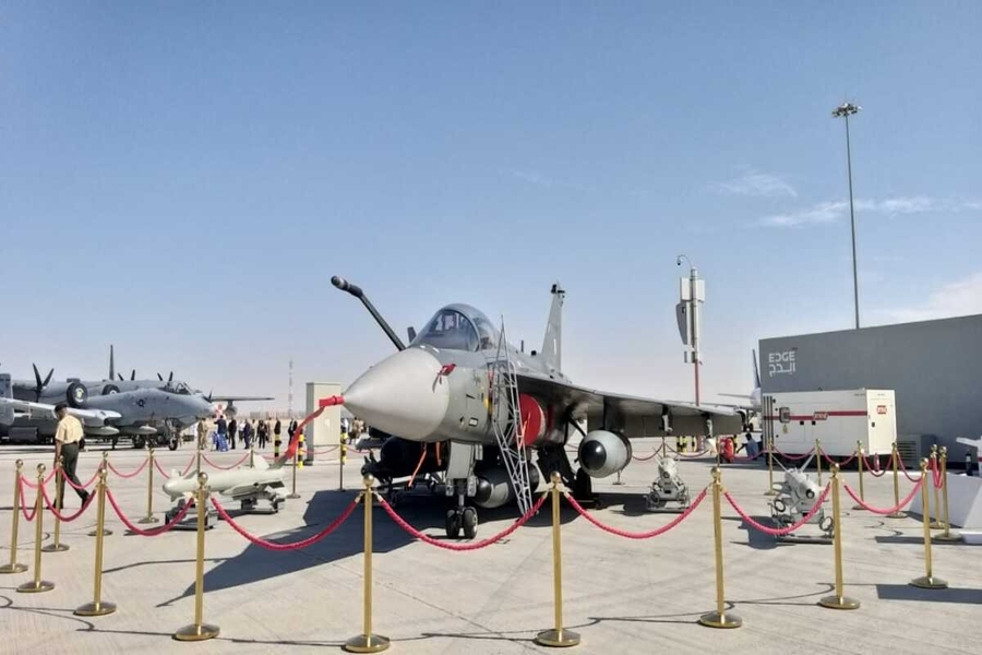 Tejas Flew Close To 1,400 KM In A Single Hop To Reach Dubai Air Show ...