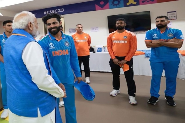 Video: PM Modi Boosts Team India's Morale With Dressing Room Visit ...