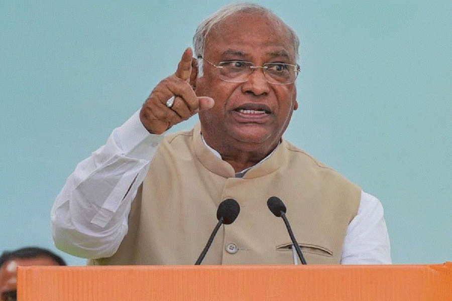 Karnataka: As CM Rotation Talks Grow, Congress Chief Kharge Says Party High Command Will Decide ...
