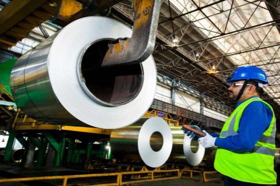 India's Manufacturing Sector Surges In February, Records Fastest Growth ...