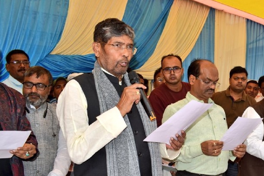 Union Minister Pashupati Paras Demands Reconducting Bihar Caste Census ...