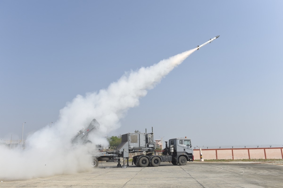 India's New Generation Akash Missile Intercepts, Destroys High-Speed ...