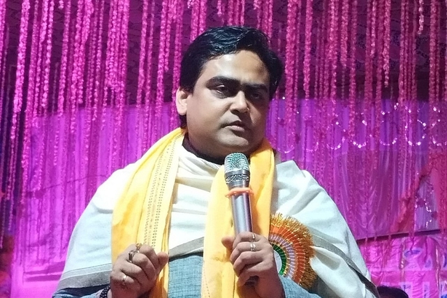 Union Minister Shantanu Thakur Gives Union Minister Shantanu Thakur Gives