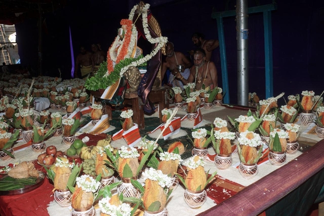 'Is Sri Ram Important To South Indians?' — In Bengaluru's Chickpete, A ...