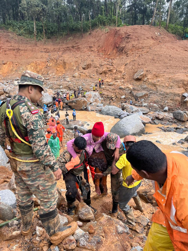 Wayanad Landslides: How Indian Army Helped Stranded Civilians In ...