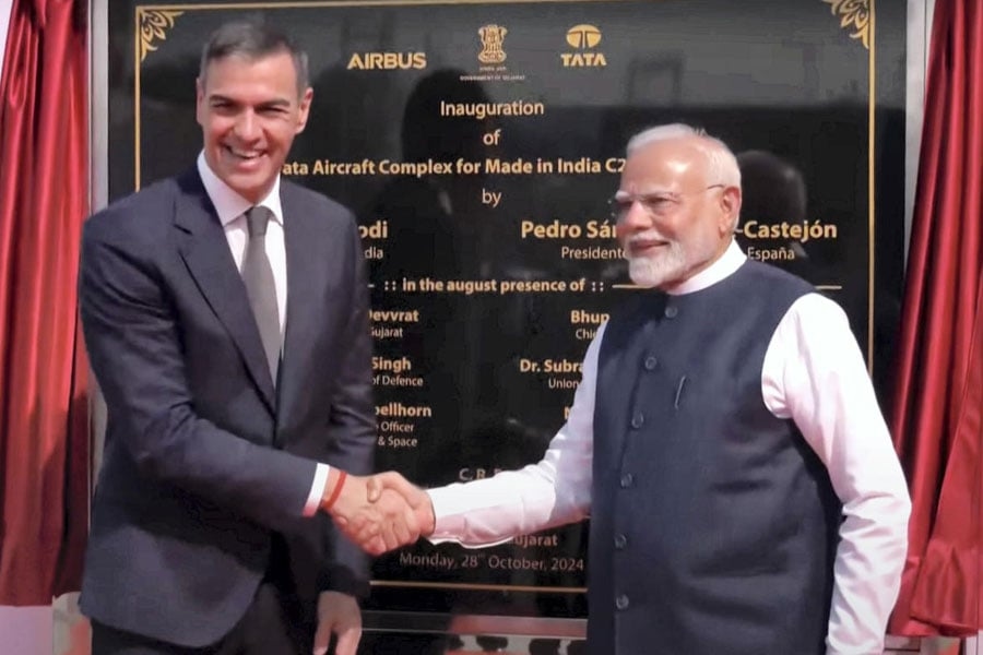 PM Modi And Spanish President Sanchez Unveil India's First Private ...