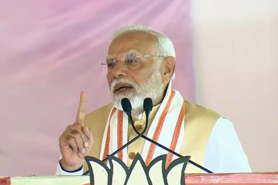 'Ek Hain Toh Safe Hain': PM Modi Warns Against Congress' 'Dangerous ...