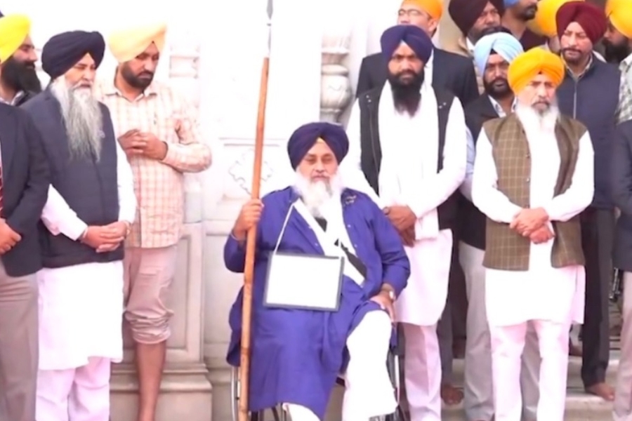 Punjab: Gunshots Fired At Sukhbir Singh Badal During His Penance At Golden Temple