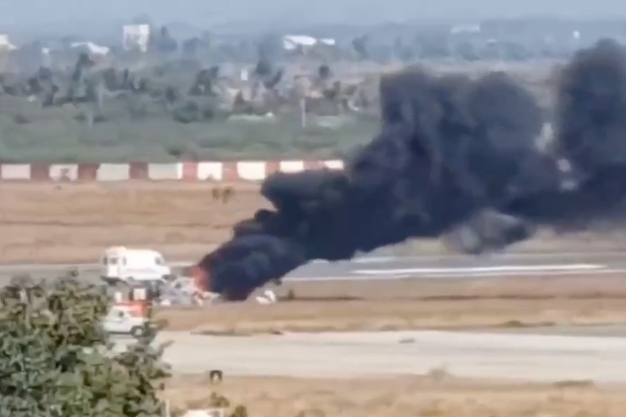 Indian Coast Guard Helicopter Crashes During Training In Gujarat's ...