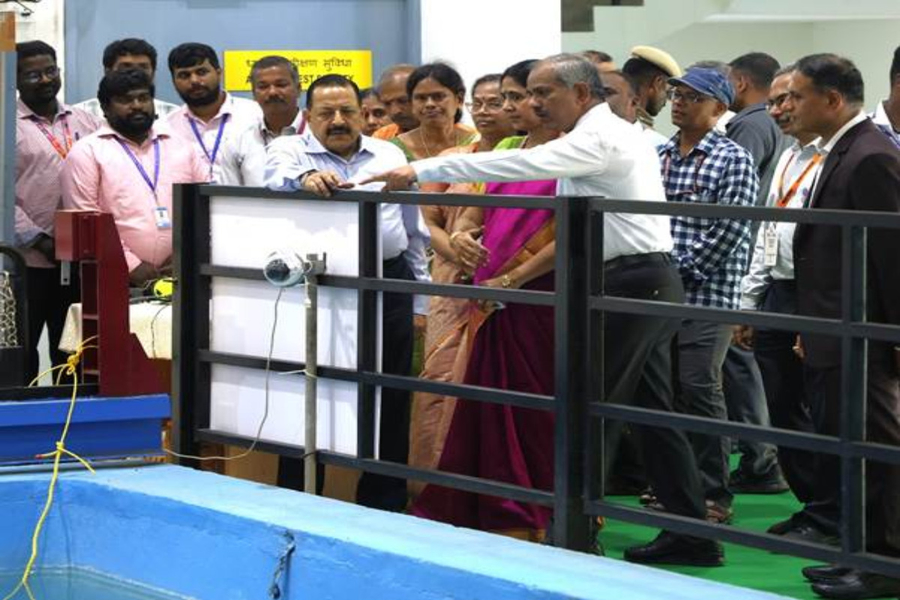India’s Maritime Tech Milestone: Indigenously Developed Underwater ...