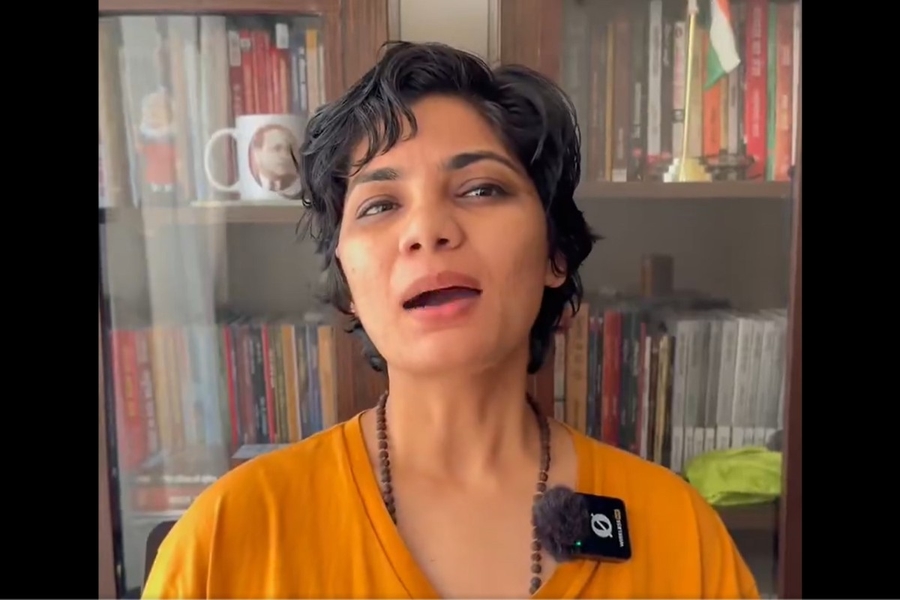 Bhojpuri Singer Neha Singh Rathore Booked For Sedition Over ...