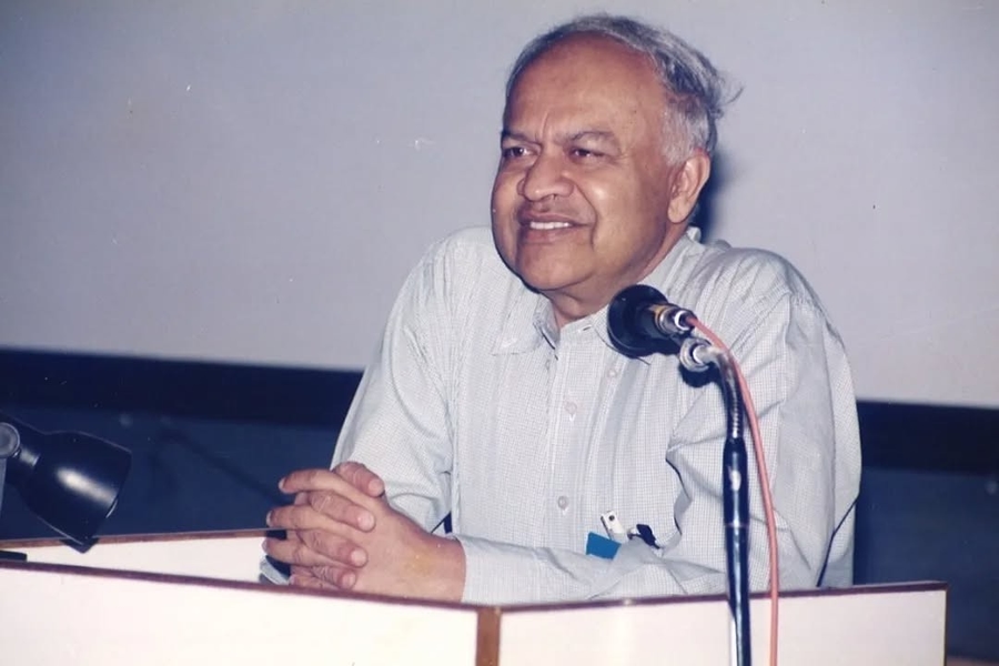 Renowned Astrophysicist Jayant Narlikar Passes Away At 87 In Pune
