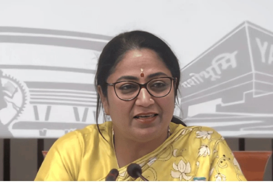 "Your CM Didi Will Not Be Afraid": Delhi Chief Minister Rekha Gupta Back In Action Days After ...