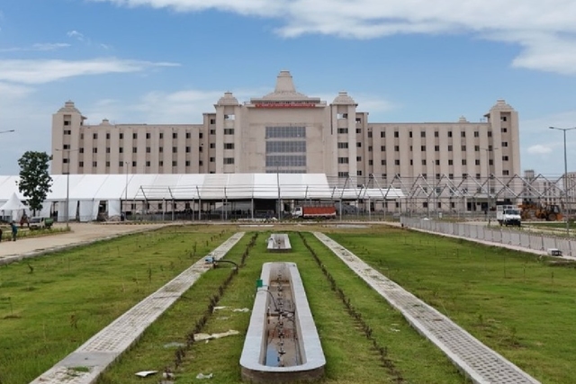 President Murmu Inaugurates Rs 268-Crore Gorakhpur AYUSH University, CM ...