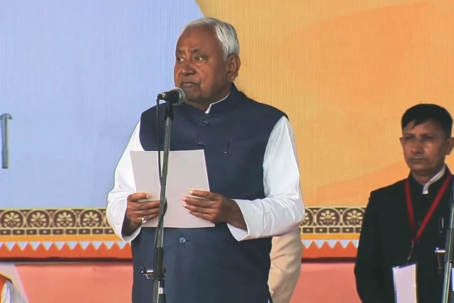 Nitish Kumar Takes Oath As Bihar Chief Minister For The Tenth Time ...