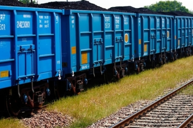 Freight Train Derailment In Bihar Disrupts Delhi–Howrah Corridor ...