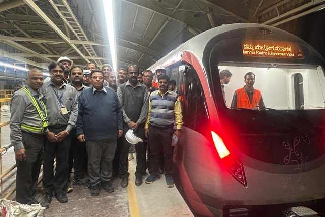 Bengaluru Metro Pink Line trainset begins first trial runs on 7.5 ...
