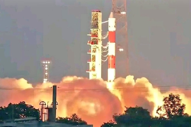 ISRO's PSLV-C62 Mission Anomaly Grounds Most Payloads, But KID Capsule ...