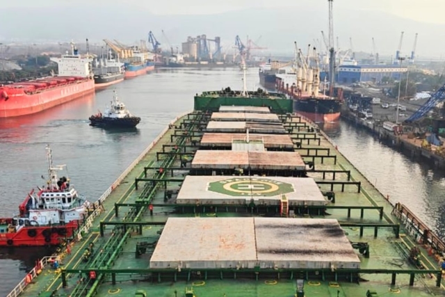 Visakhapatnam Port Achieves Milestone With Successful Berthing Of Cape ...
