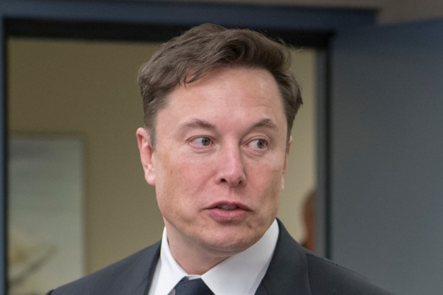 Elon Musk Becomes World’s First Trillionaire After SpaceX’s Blockbuster ...